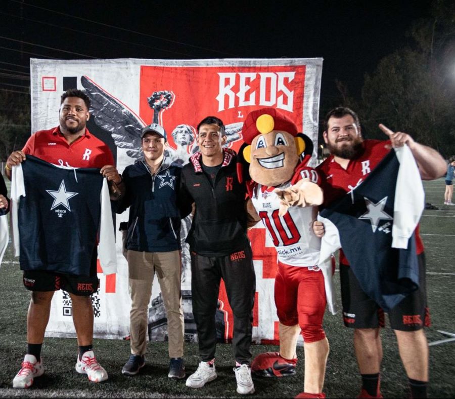 Reds CDMX convive con niños jugadores de Cowboys
