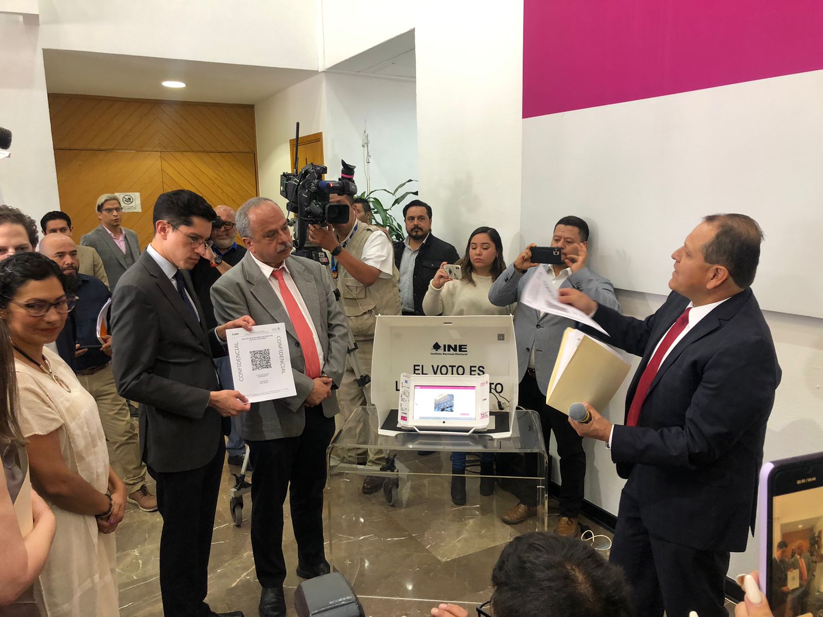 Mexicanos En Eu Y Canadá Podrán Votar De Forma Presencial En Consulados
