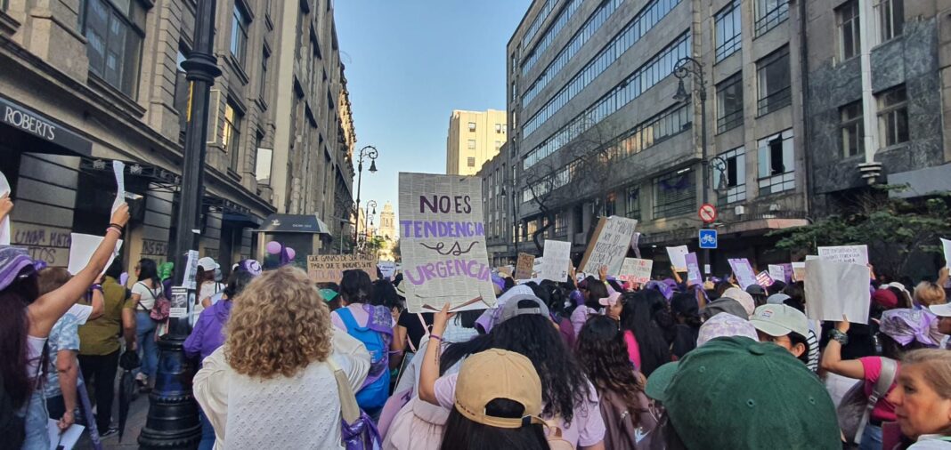 Marcha del 8M duplica asistencia en 2024 - Revista Fortuna