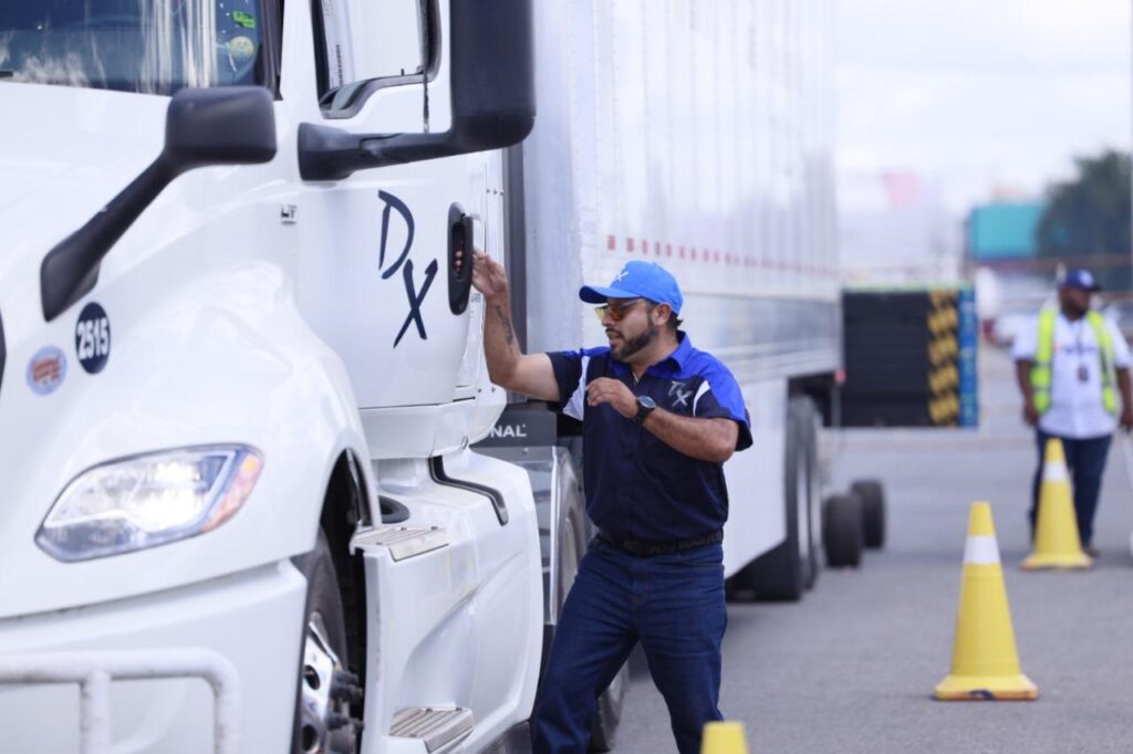 Canacar alerta que sucede un robo cada 50 minutos al transporte de carga - Revista Fortuna